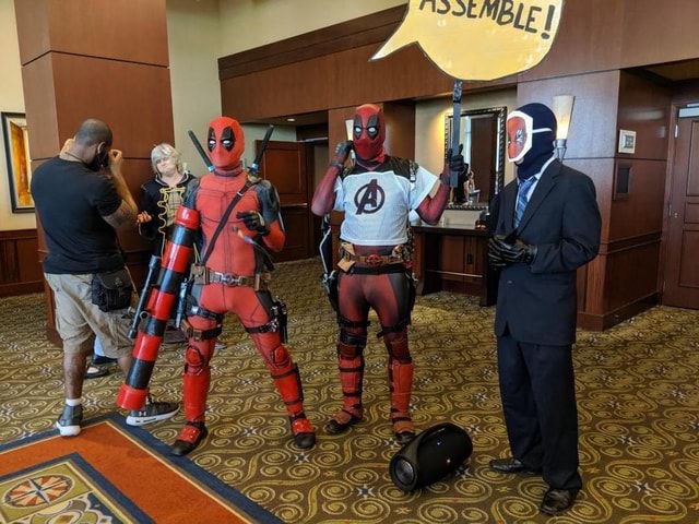 Spy goes to an anime/gaming convention - iFunny