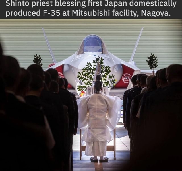 Shinto priest blessing first Japan domestically produced F-35 at ...