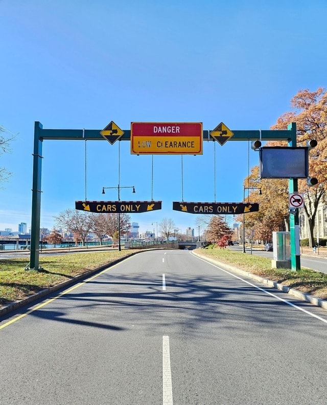 The most ignored road signs in North America. - America’s best pics and ...