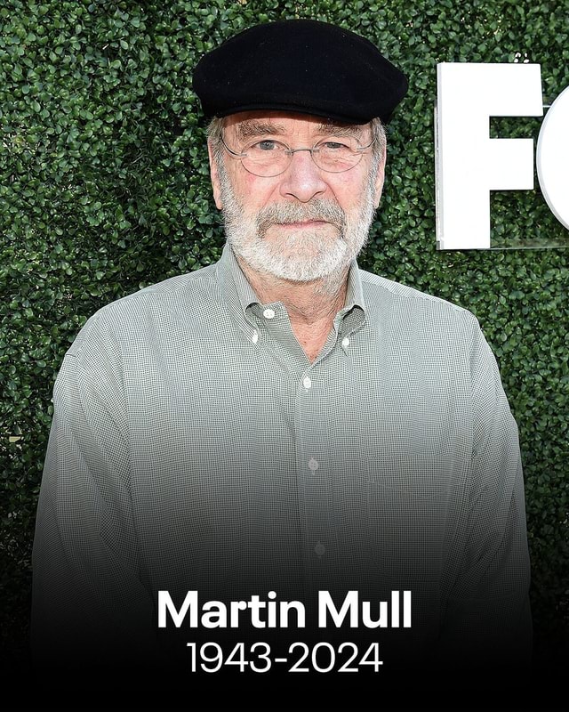 Martin Mull, known for his roles on Clue and Roseanne, has passed away ...