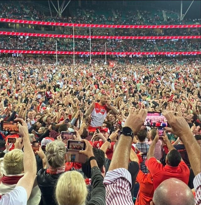 This picture was taken on the ground at the SCG last night (Not by me ...