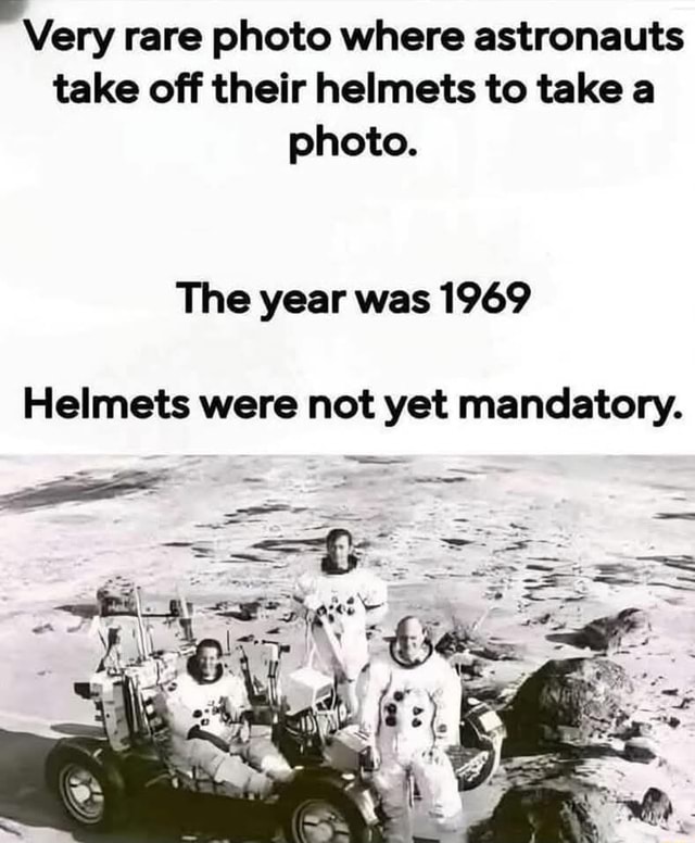 Very rare photo where astronauts take off their helmets to take a photo ...