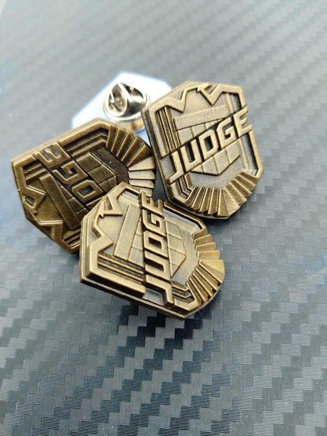 30mm x 23mm lapel judges badge. Resin printed. - iFunny