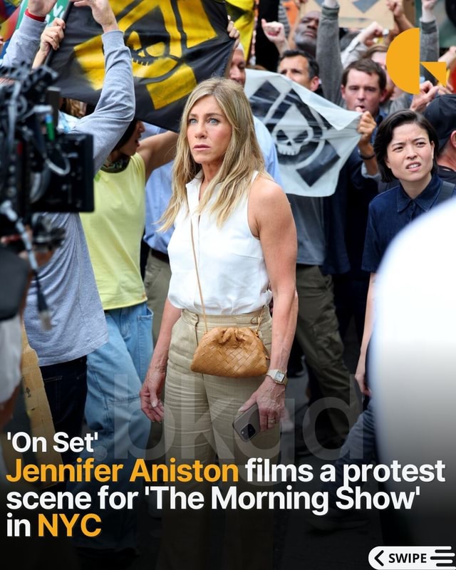 'On Set Jennifer Aniston films a protest scene for 'The Morning Show ...