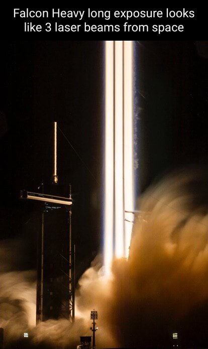 Falcon Heavy long exposure looks like 3 laser beams from space ...