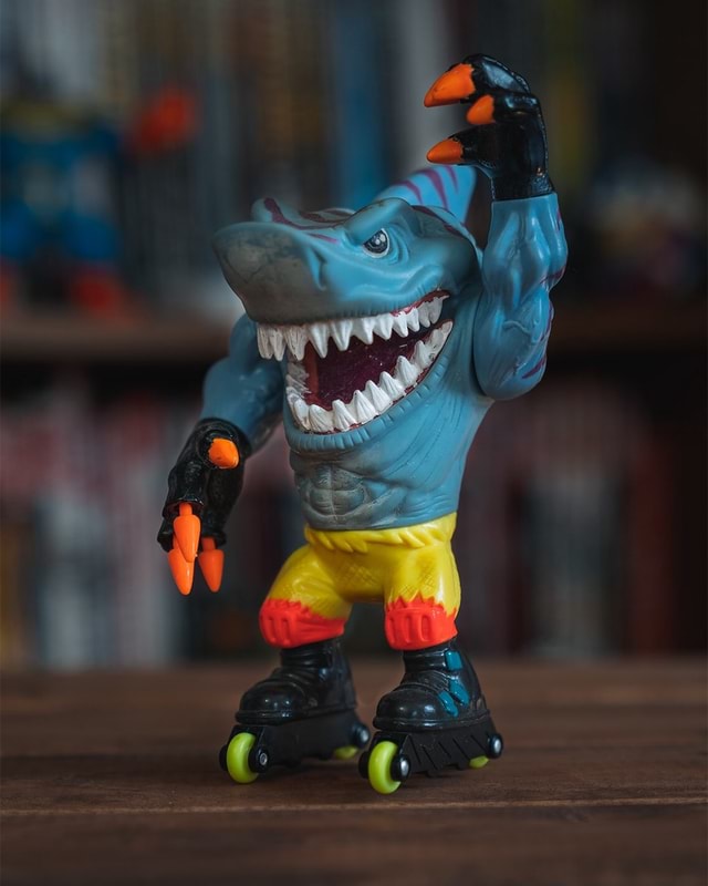 Streex aka blades from Street Sharks. Early 90s cartoons in a nutshell ...