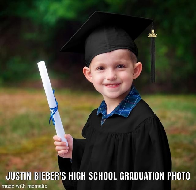 JUSTIN BIEBER'S HIGH SCHOOL GRADUATION PHOTO - iFunny