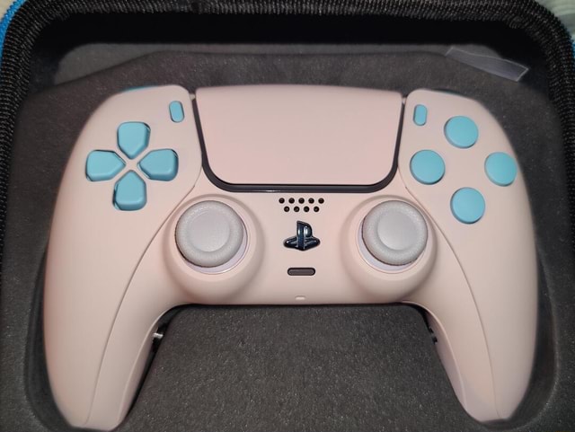 Custom PS5 controller by Battle Beaver - )