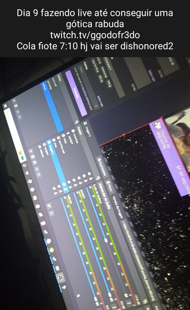 Dia 9 Fazendo Live Até Conseguir Uma Gótica Rabuda Cola Fiote Hj Vai