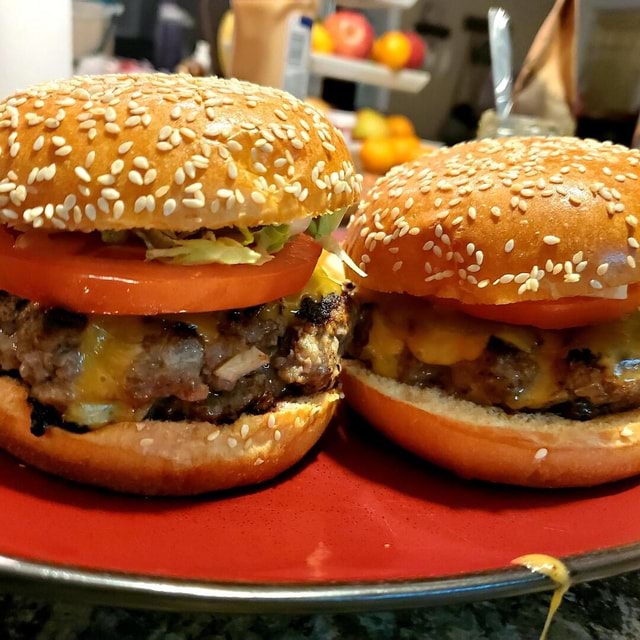 I think I've discovered the key to making good burgers. When mixing ...