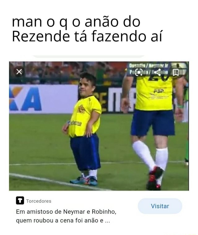 Man o q o anão do Rezende tá fazendo aí [T] Torcedores Em amistoso de ...