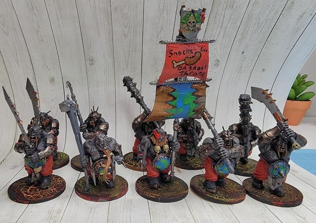 Ogor Week continues with finished Ironguts. Snacks for da Snack Throne ...