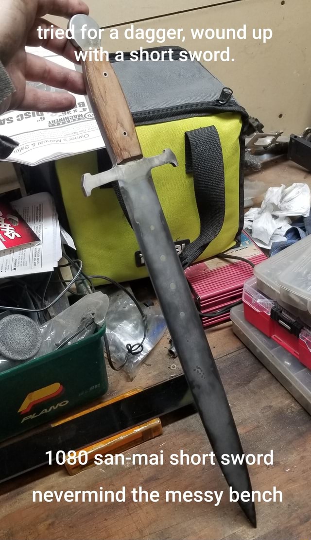 Tried for a dagger, wound up with a short sword. 1080 san-mai short ...
