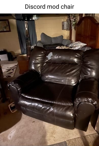 Discord mod chair ally - iFunny
