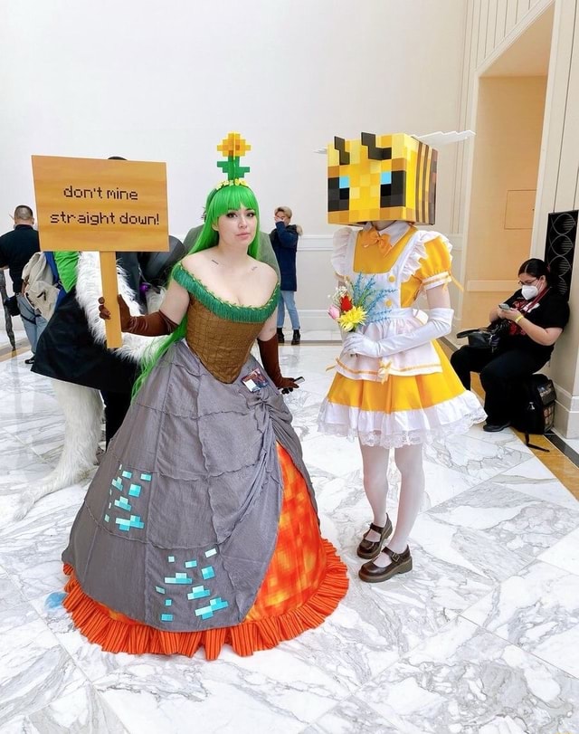 Don't mine Straight down! - iFunny