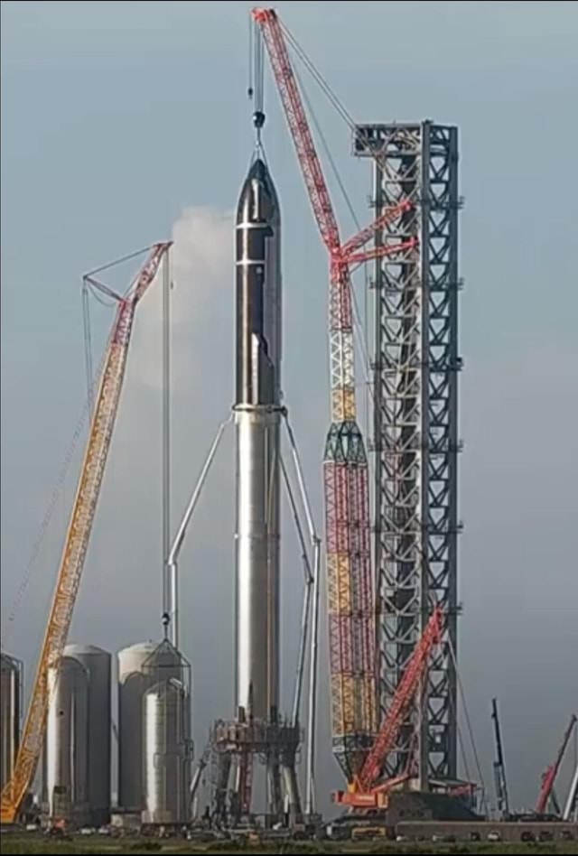 This is the Rocket in development that will take us to Mars, the Moon ...