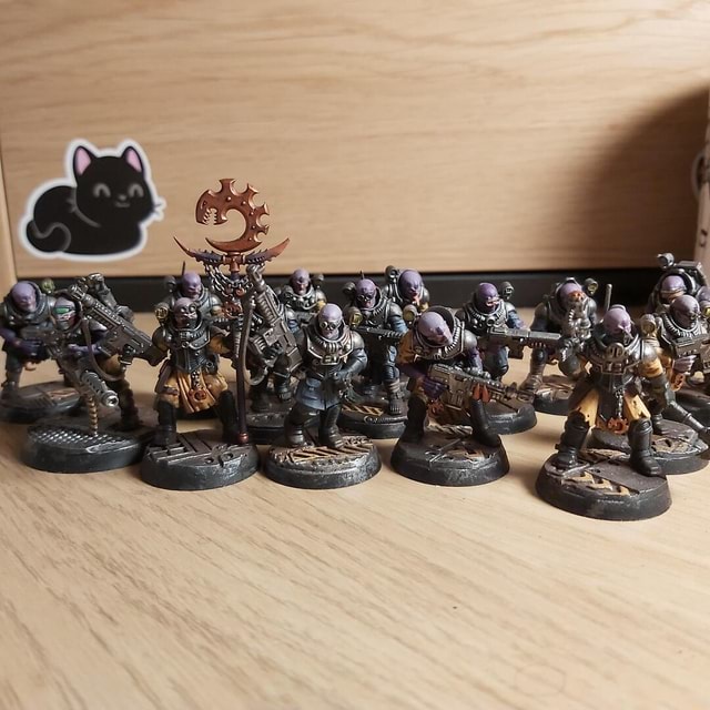 Full squad of Neophytes. They were fun to do ^^ and their bases were a ...