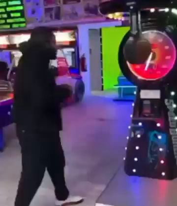 Video memes 5BoVJd3cA by Spoogy: 1 comment - iFunny