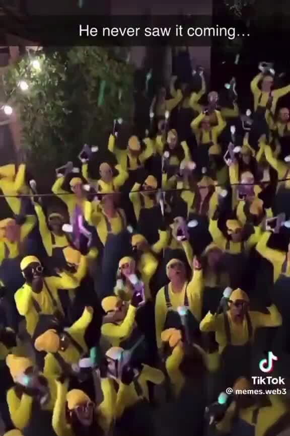 He never saw it coming... Tik - iFunny