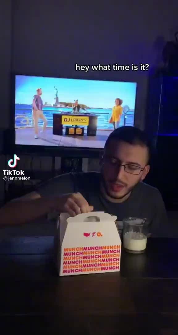 Hey what time is it? TikTok @jennmelon - iFunny