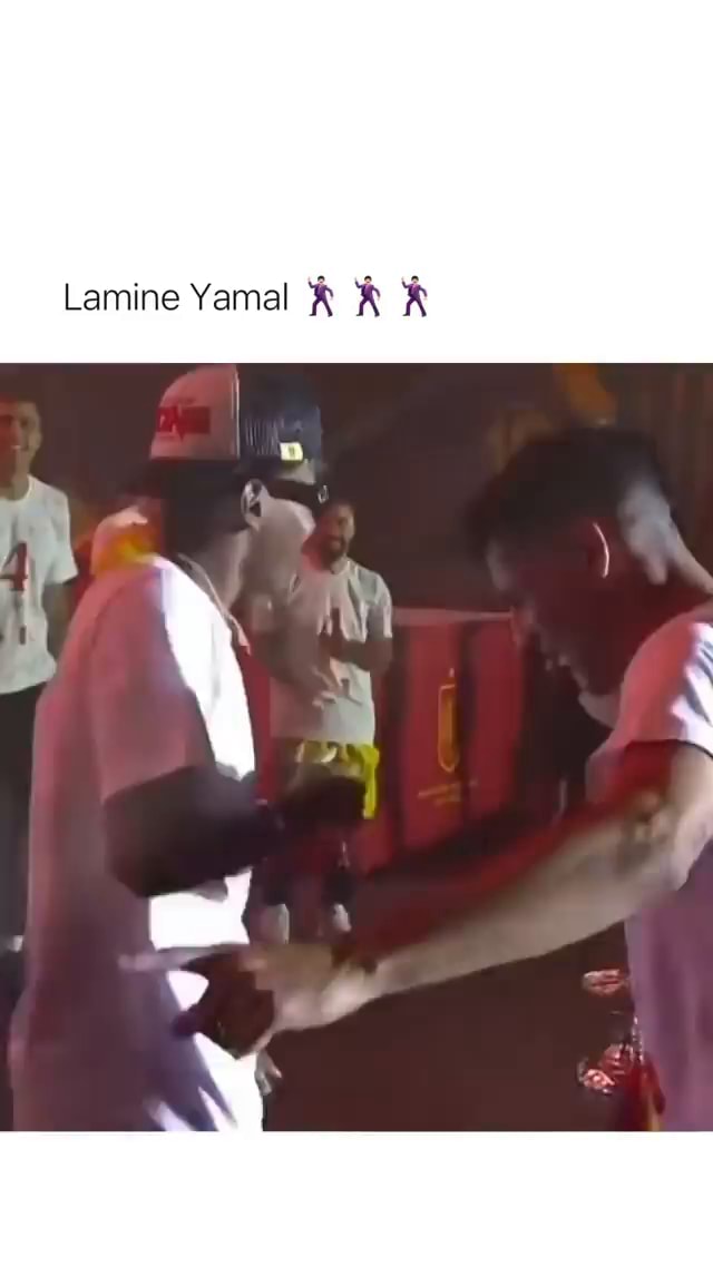 Lamine Yamal at Spain’s Euro title parade 😂 Lamine Yamal is living his ...