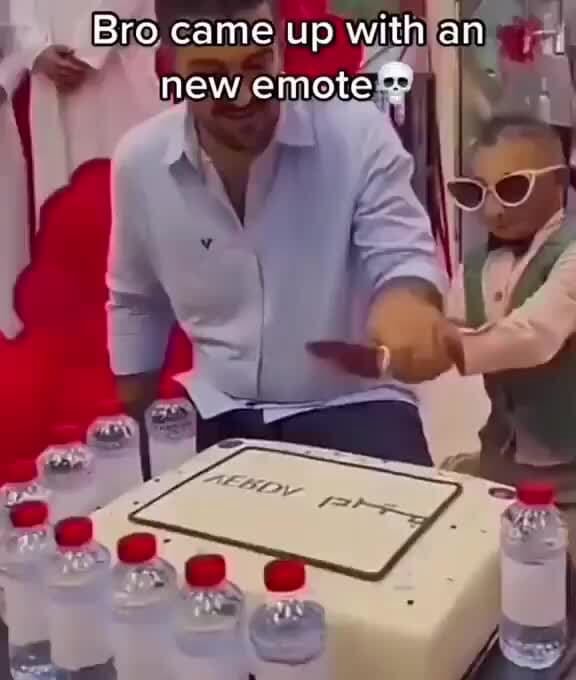 Bro came up with an new emote * - iFunny