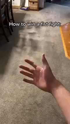 How fist fight - iFunny