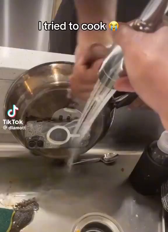 Tried to cook Tik Tok dlamotwt - iFunny