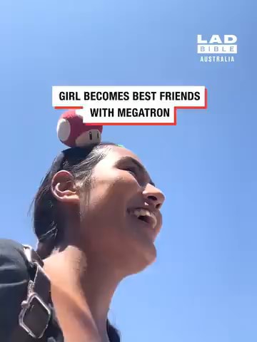 GIRL BECOMES BEST FRIENDS WITH MEGATRON - iFunny