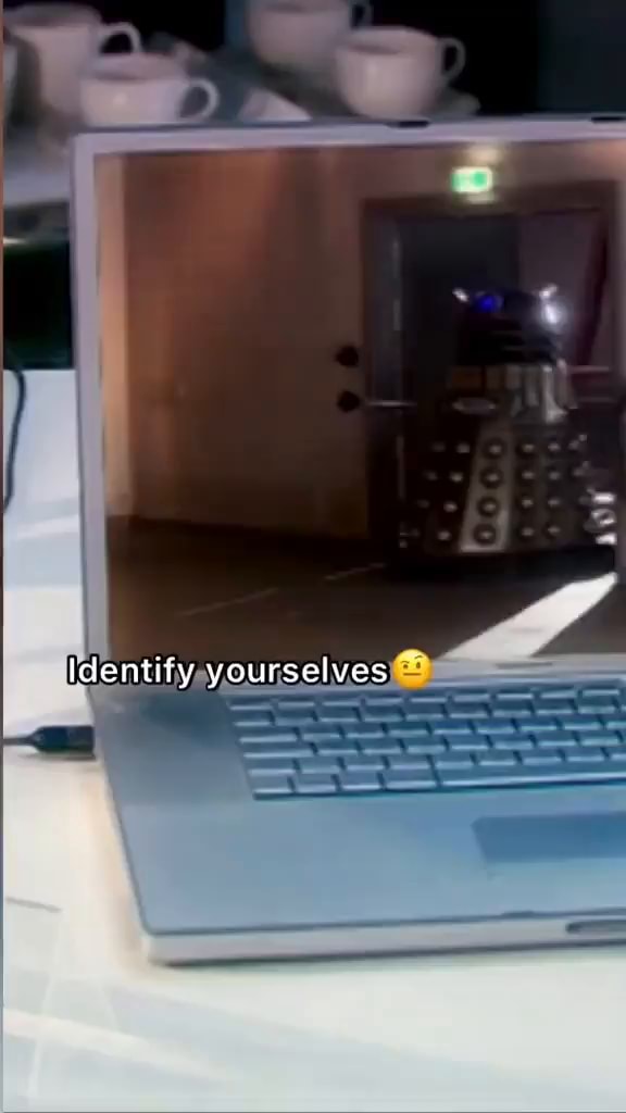 Identify yourselves - iFunny