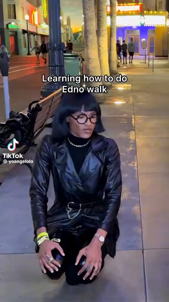 Learning how to do Edno walk cf Tik Tok yoangelolo - iFunny