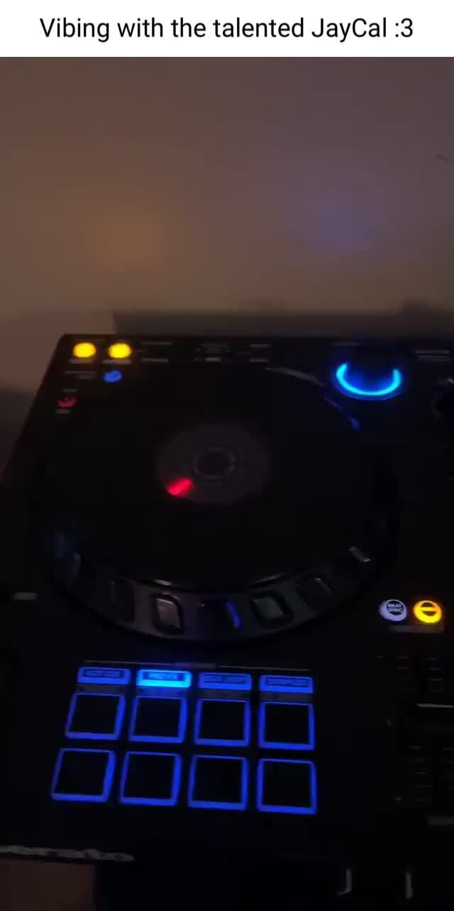 Vibing with the talented JayCal :3 - iFunny