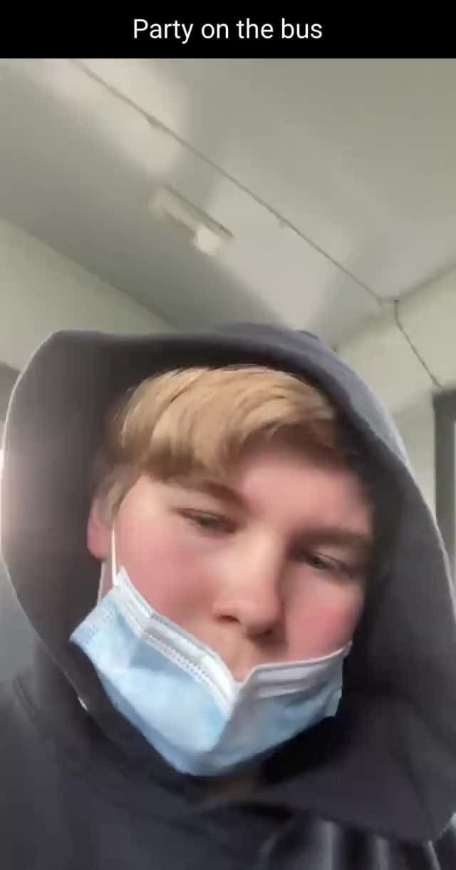 Party on the bus - iFunny