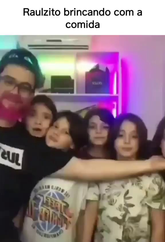 Raulzito brincando com a comida - iFunny Brazil