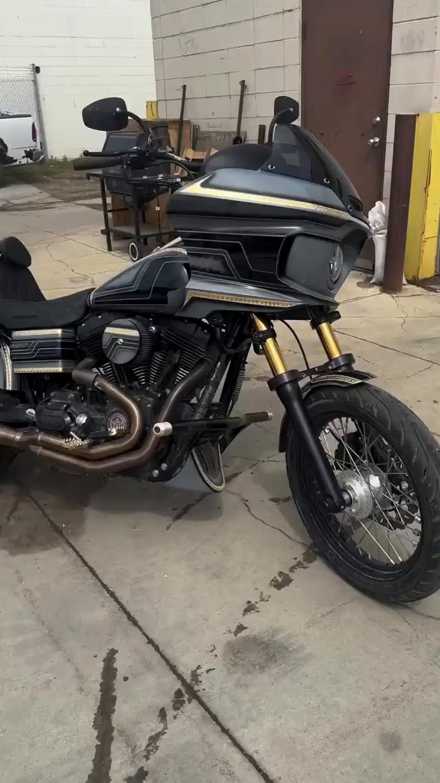 One baaaaad harleydavidson Lowrider ST from tripsixkustoms ...