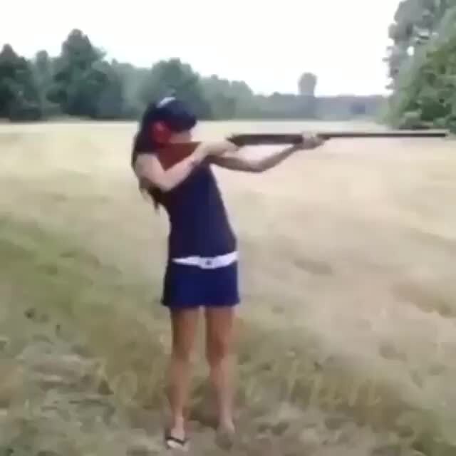 Recoil recoil will rock you! - iFunny
