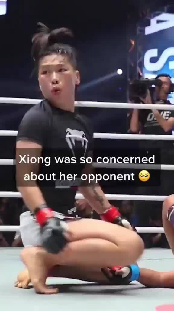 Me Xiong was so _concerned about her opponent @ - iFunny