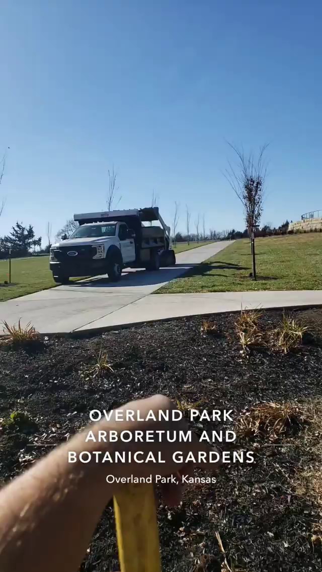 OVERLAND PARK ARBORETUM AND BOTANICAL GARDENS Overlang Pack, Kanses ...