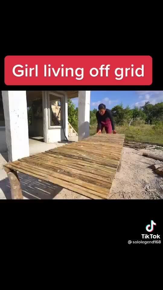 Girl living off grid TOR - iFunny