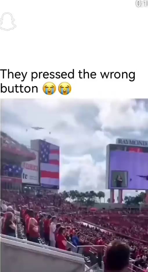 Hey pressed the wrong button - iFunny