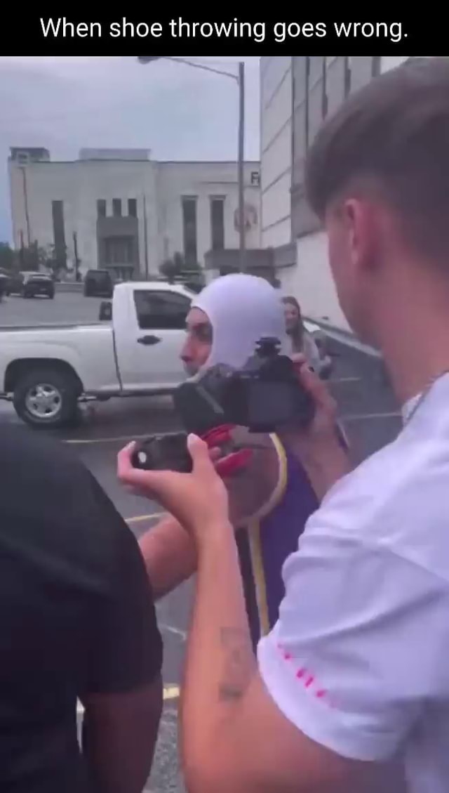 When shoe throwing goes wrong. I - iFunny