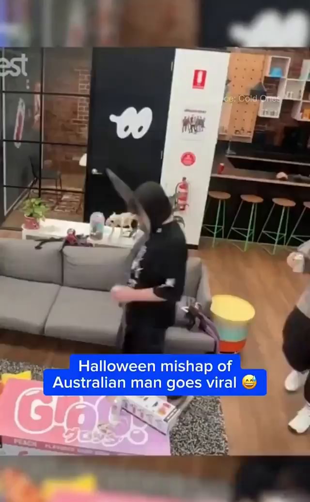 Halloween mishap of Australian man goes viral - iFunny