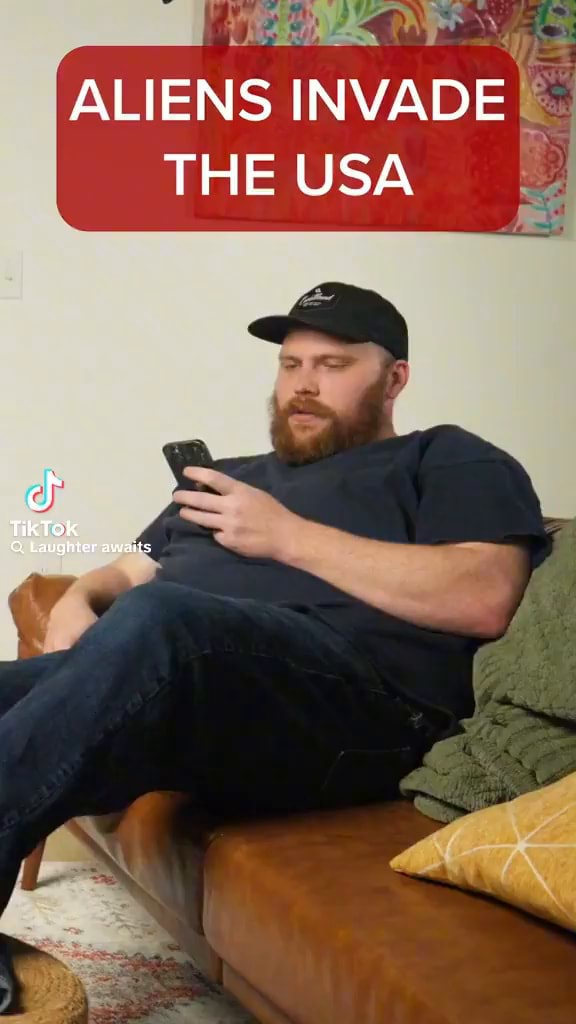 ALIENS INVADE THE USA Laughter awaits - iFunny