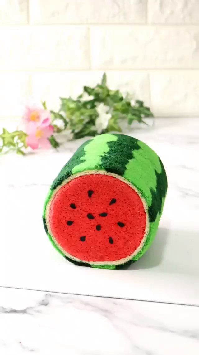 Here's the Tutorial of the Multi-surprise Watermelon Roll Cake! 🎥 ...