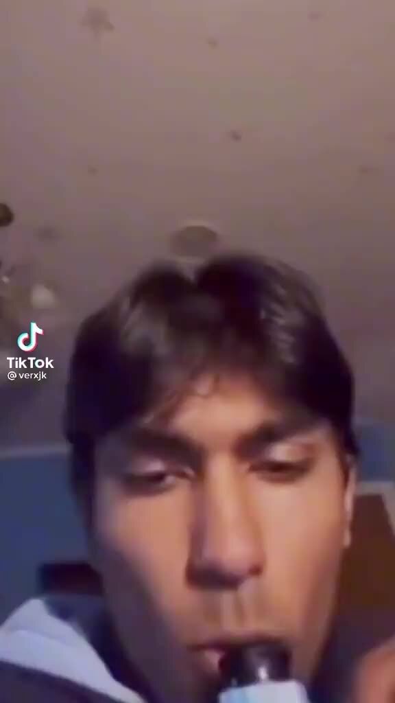 Vape no despicable me fart gun ni- - TikTok cere - iFunny