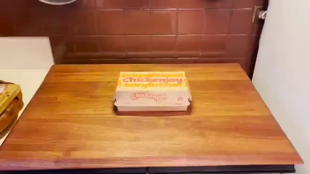 OrdinarySausage - Jollibee Chickenjoy with Palabok Sausage - iFunny