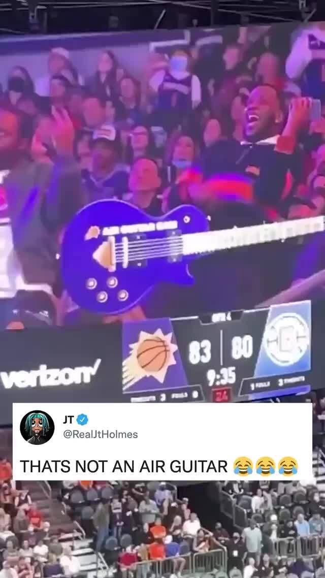 TRATS NOT AN AIR GUITAR - iFunny