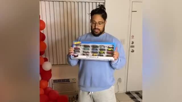 Danny Lopriore sets a World Record - iFunny