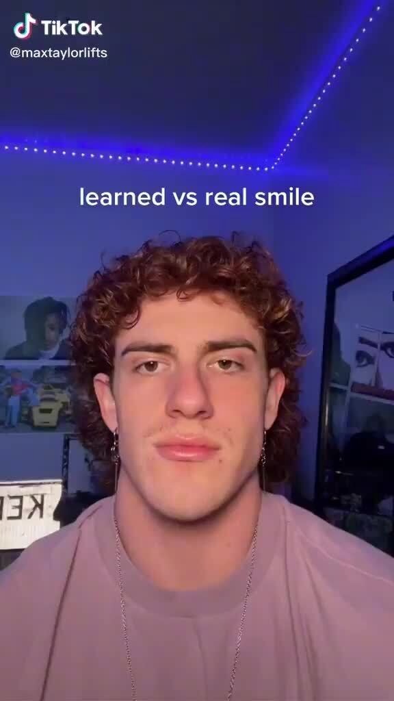 Ch TikTok learned vs real smile - iFunny