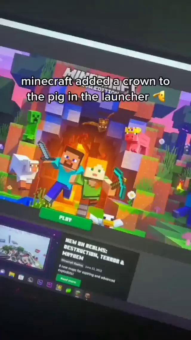 Minecraft added a crown to the pig in the launcher - iFunny